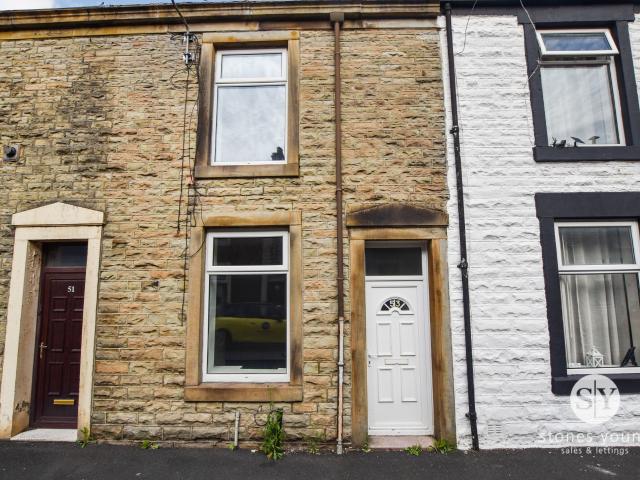 3 bed mid terraced house to rent in Glebe Street, Great Harwood, BB6