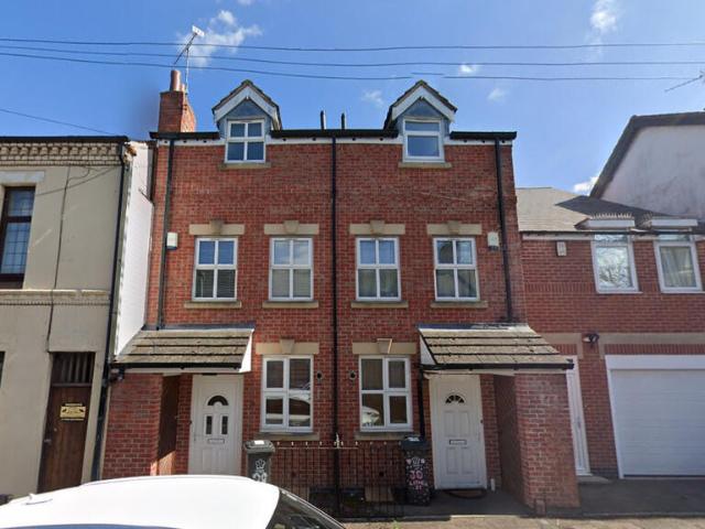 3 bed Mid Terraced House to rent in Leicester Leicestershire, LE3, from Keywest Estate Agents Leicester. 34925