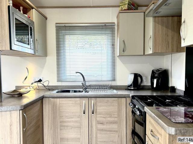 3 bed Park Home in Halfway Road, Minster on Sea, Sheerness, ME12 3AA