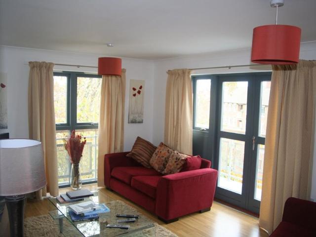 3 Bed Penthouse, Kenninghall Road, E5