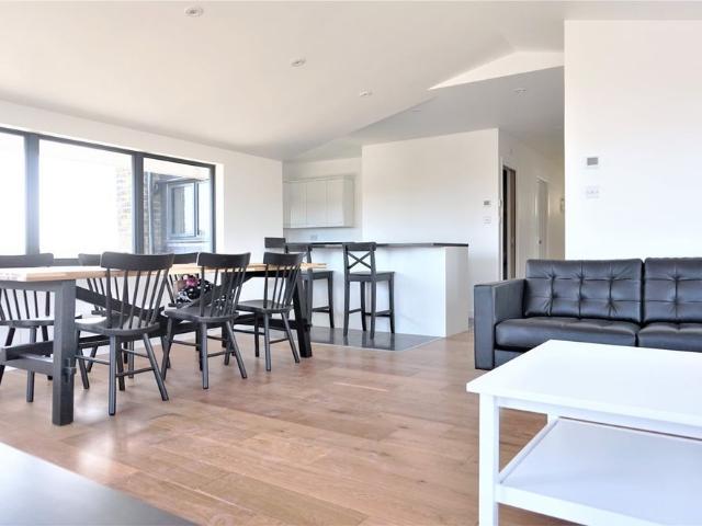 3 Bed Penthouse, North End Road, W14