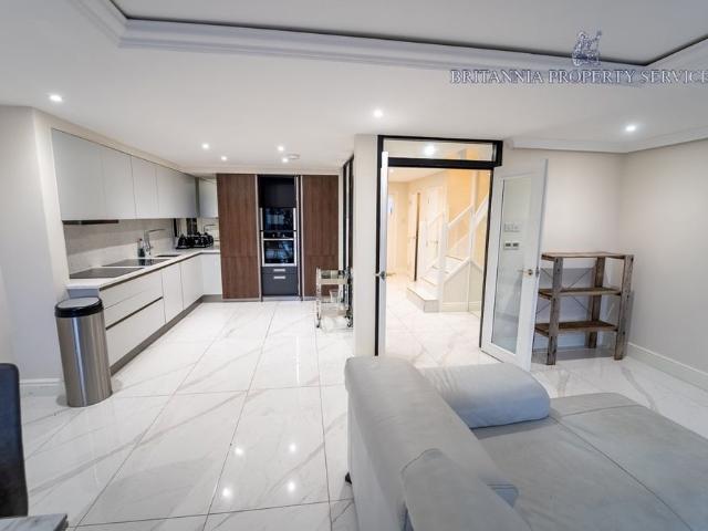 3 Bed Penthouse, The Mailbox, B1