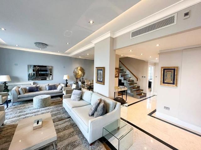 3 Bed Penthouse, The Quadrangle, SW10