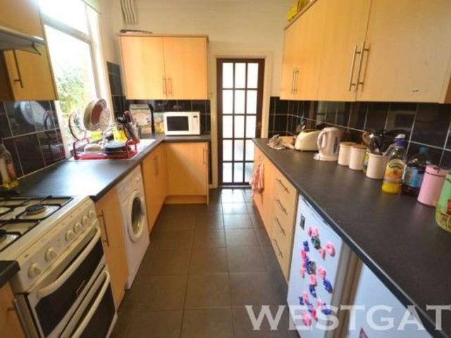3 Bed Pitcroft Avenue, Reading