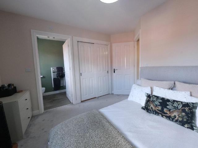 3 bed property for sale