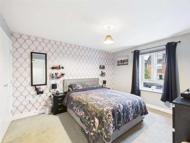 3 bed property for sale
