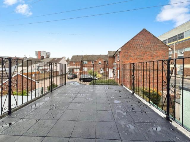 3 bed property for sale
