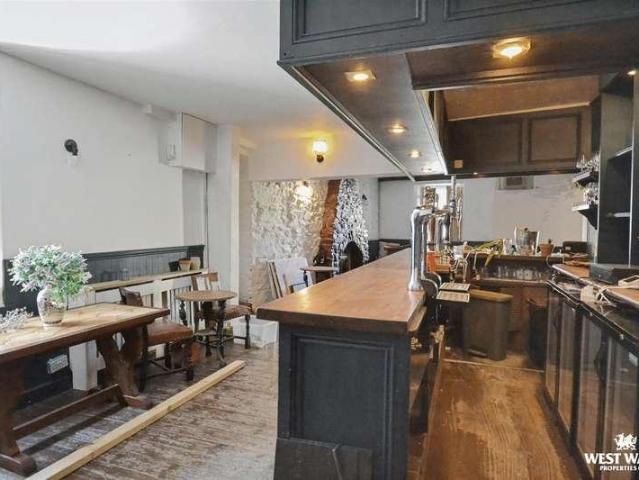 3 bed property for sale