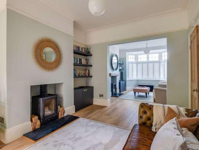 3 bed property for sale