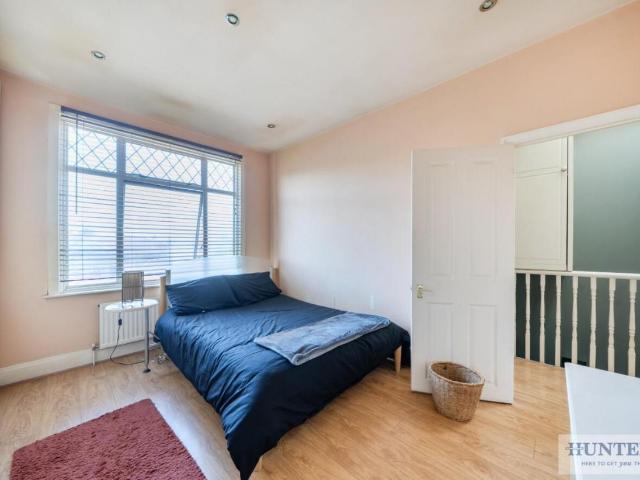 3 bed property for sale