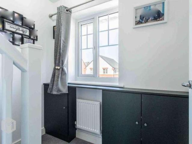3 bed property for sale
