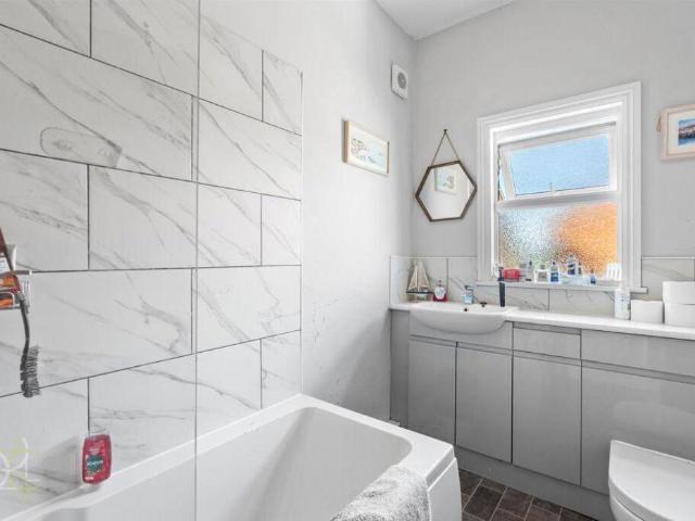 3 bed property for sale