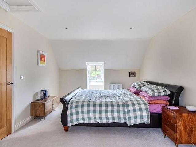 3 bed property for sale