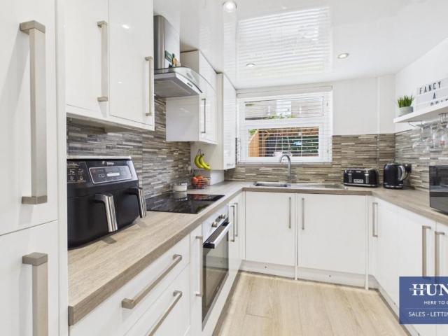 3 bed property for sale