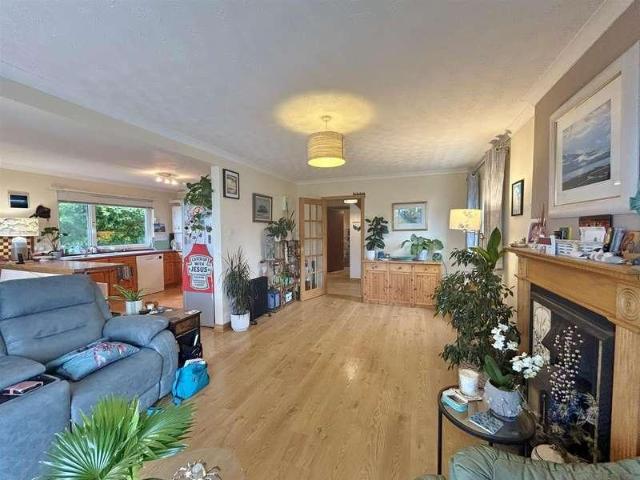 3 bed property for sale