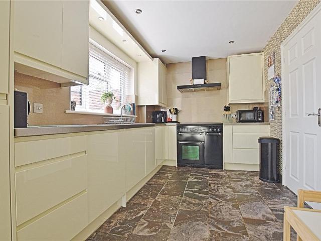 3 bed property for sale