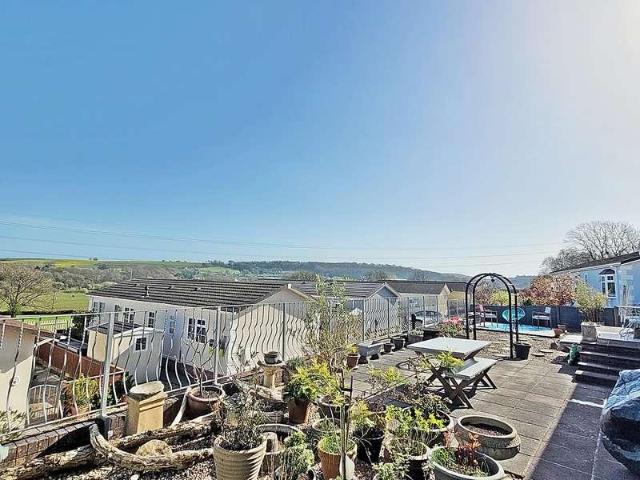 3 bed property for sale