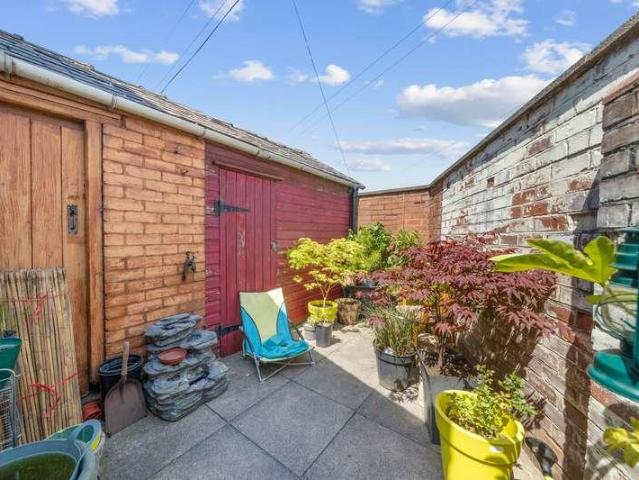 3 bed property for sale