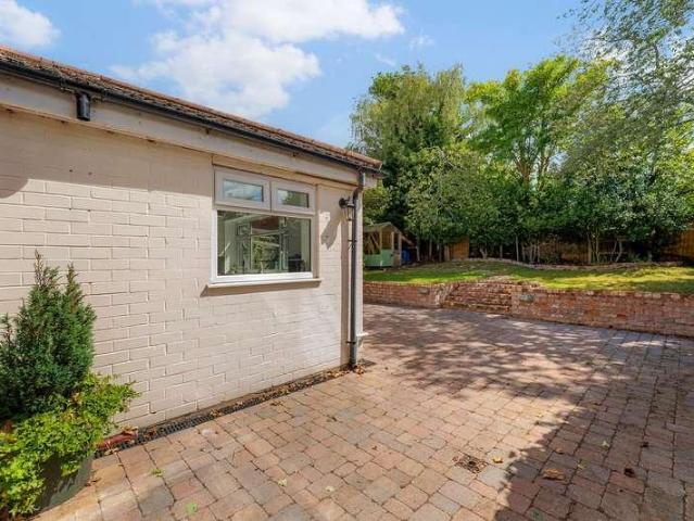 3 bed property for sale