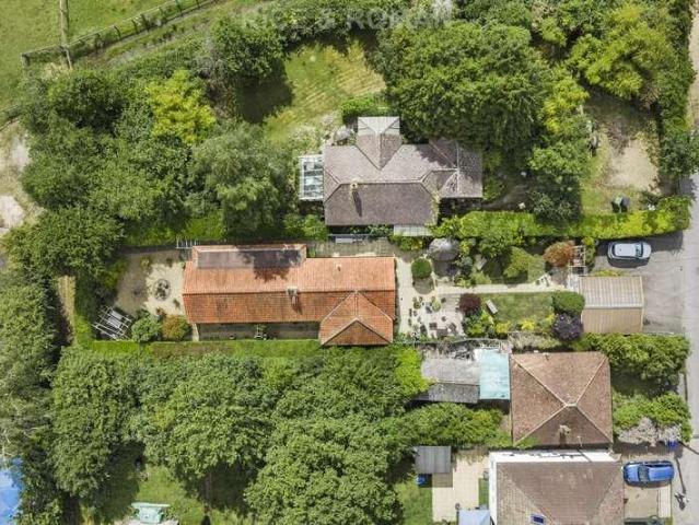 3 bed property for sale