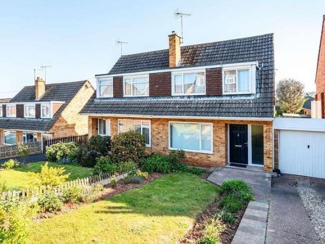 3 bed property for sale