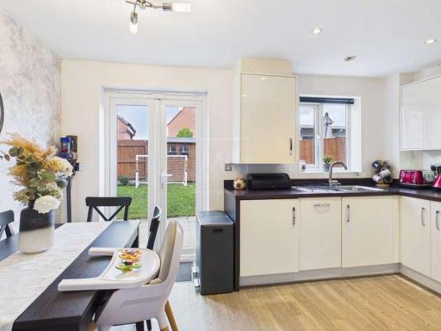 3 bed property for sale