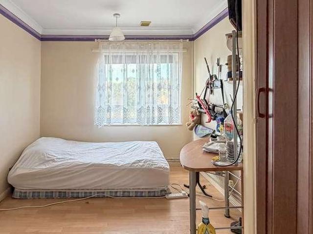 4 bed property for sale