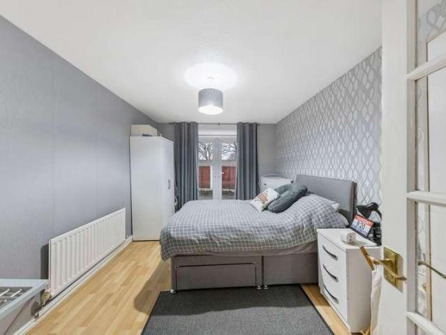 3 bed property for sale