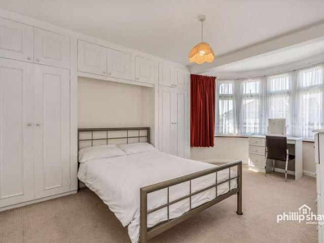3 bed property for sale