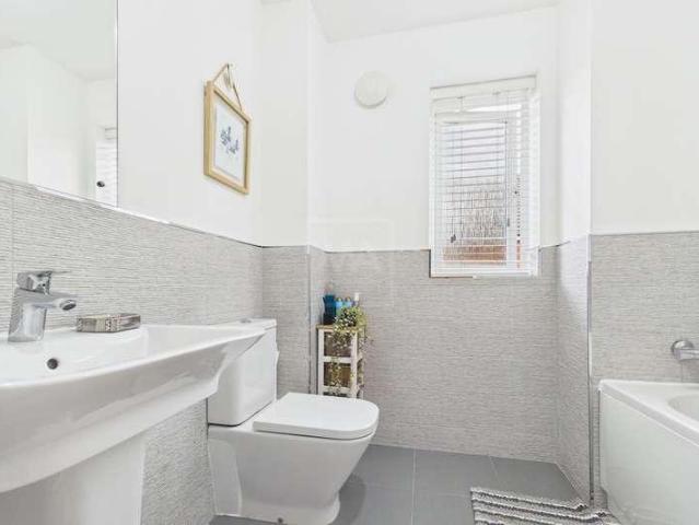 3 bed property for sale