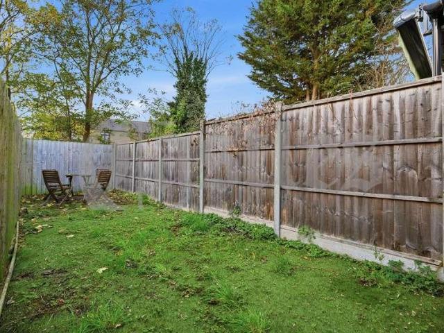 3 bed flat for sale