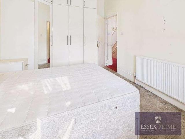3 bed property for sale