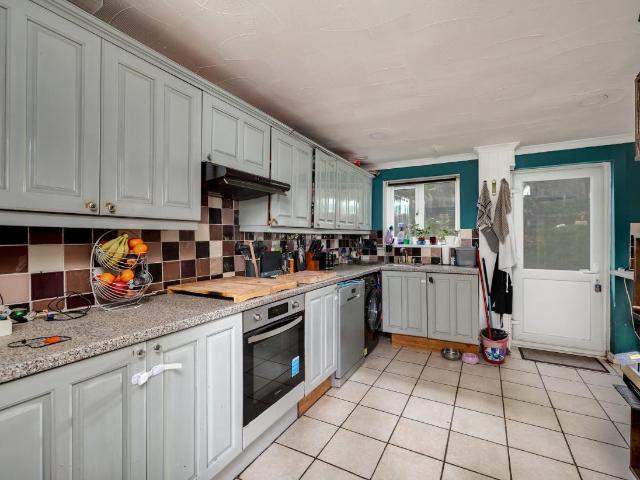3 bed property for sale