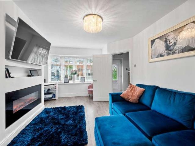 3 bed property for sale