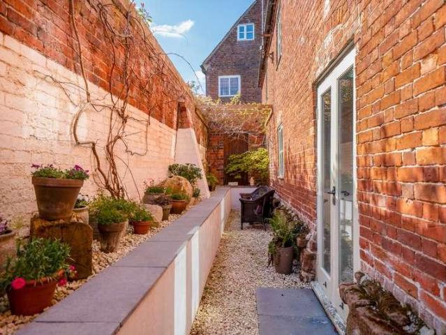 3 bed property for sale
