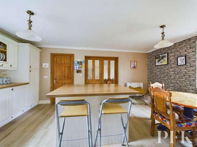 3 bed property for sale