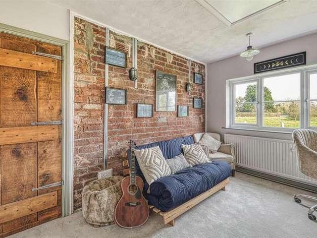 3 bed property for sale
