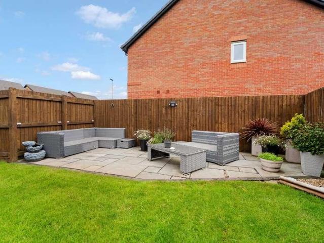 3 bed property for sale