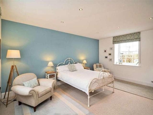 3 bed property for sale