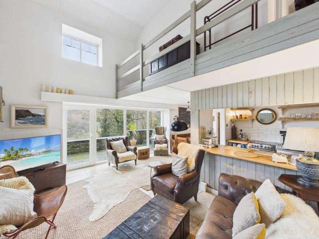 3 bed property for sale