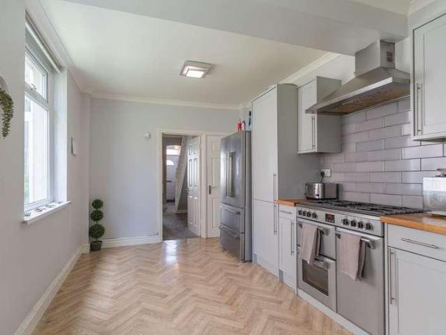 3 bed property for sale