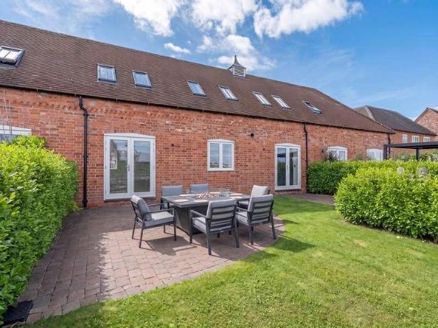 3 bed property for sale