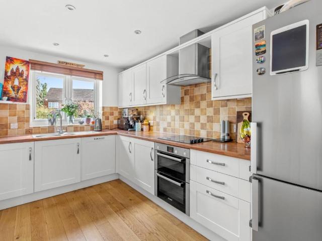 3 bed property for sale