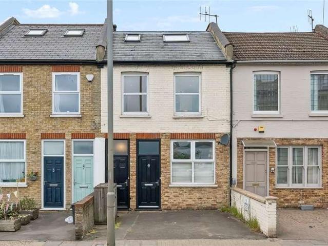 3 bed property for sale
