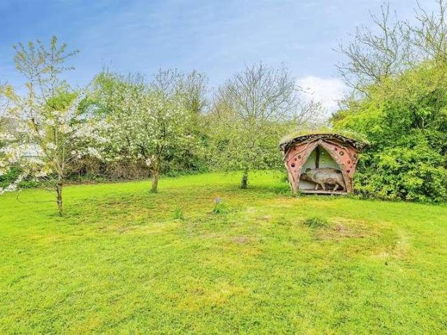3 bed property for sale