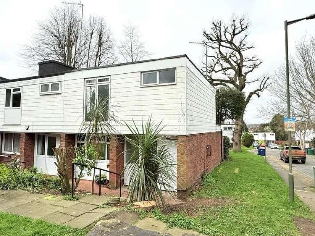 3 bed property for sale