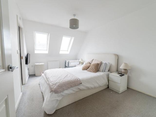 3 bed property for sale