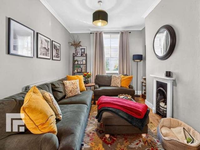 3 bed property for sale