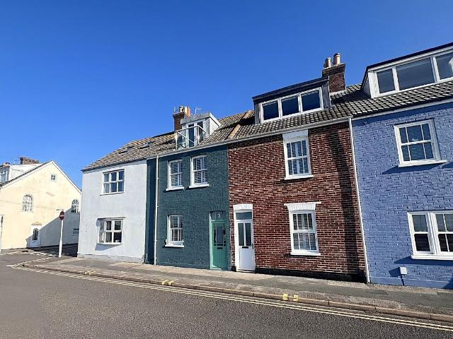 3 bed property for sale