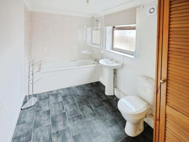 3 bed property for sale
